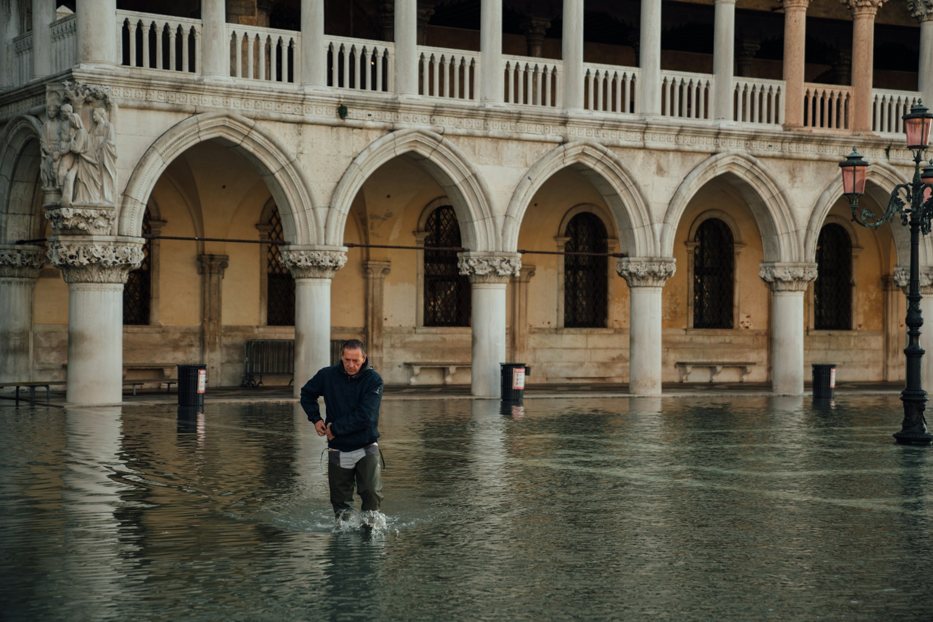 An empirical social vulnerability map for flood risk assessment at ...
